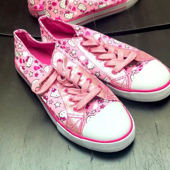 Hello Kitty | Shoes | Rare Glitter Lowtops Hello Kitty Sneakers Size 5 ...